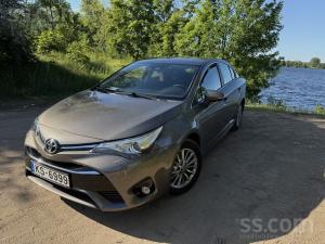 Brūns Toyota Avensis 2017 Rīga, ar dzinēja tilpumu 1.80 L un nobraukumu 42 tūkst. km par 15500 €, foto  vietnē AUTOMOTO.COM.LV