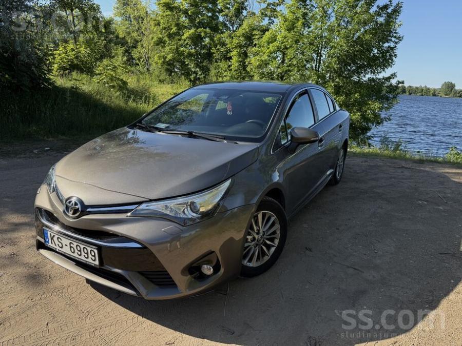 Коричневый Тойота Авенсис 2017 в Рига, объемом двигателя 1.80 л и пробегом 42 тыс. км за 14000 €, фото 1 на AUTOMOTO.COM.LV
