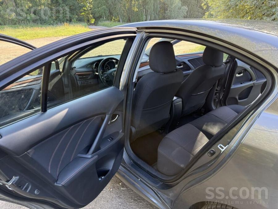Коричневый Тойота Авенсис 2017 в Рига, объемом двигателя 1.80 л и пробегом 42 тыс. км за 14000 €, фото 6 на AUTOMOTO.COM.LV