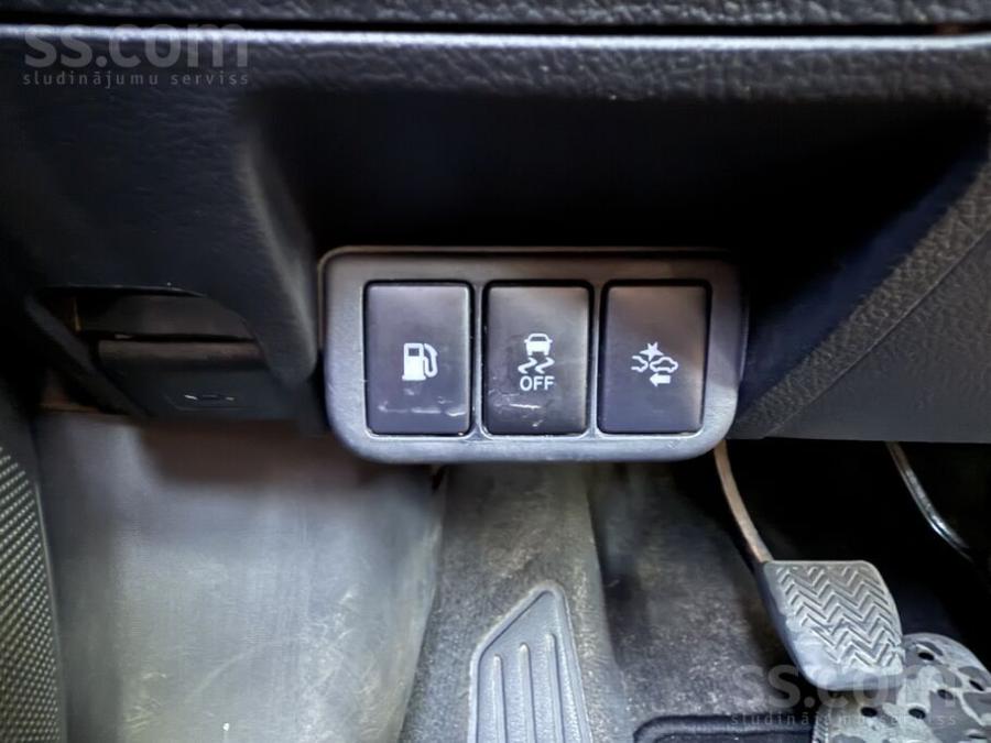 Коричневый Тойота Авенсис 2017 в Рига, объемом двигателя 1.80 л и пробегом 42 тыс. км за 14000 €, фото 11 на AUTOMOTO.COM.LV