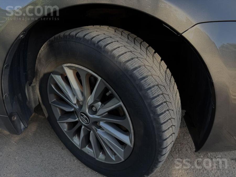 Коричневый Тойота Авенсис 2017 в Рига, объемом двигателя 1.80 л и пробегом 42 тыс. км за 14000 €, фото 17 на AUTOMOTO.COM.LV