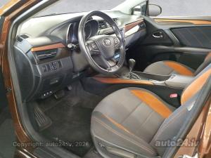 Brūns Toyota Avensis 2017 Tallina, ar dzinēja tilpumu 1.80 L un nobraukumu 135 tūkst. km par 13990 €, foto 4 vietnē AUTOMOTO.COM.LV