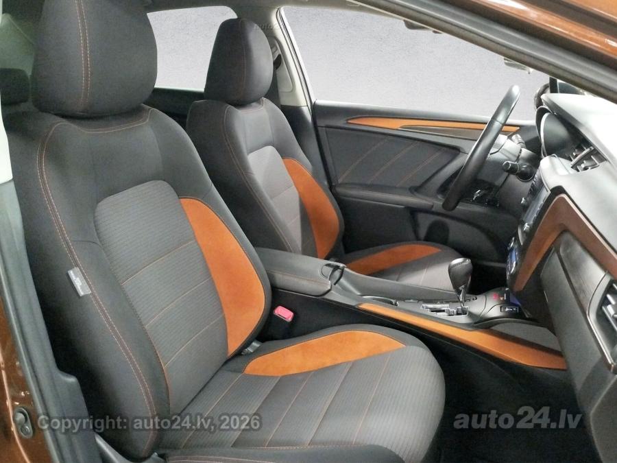 Brūns Toyota Avensis 2017 Tallina, ar dzinēja tilpumu 1.80 L un nobraukumu 135 tūkst. km par 13990 €, foto 7 vietnē AUTOMOTO.COM.LV