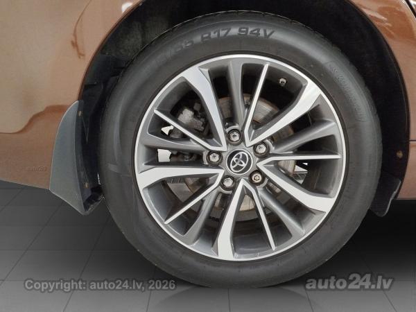 Brūns Toyota Avensis 2017 Tallina, ar dzinēja tilpumu 1.80 L un nobraukumu 135 tūkst. km par 13990 €, foto 9 vietnē AUTOMOTO.COM.LV