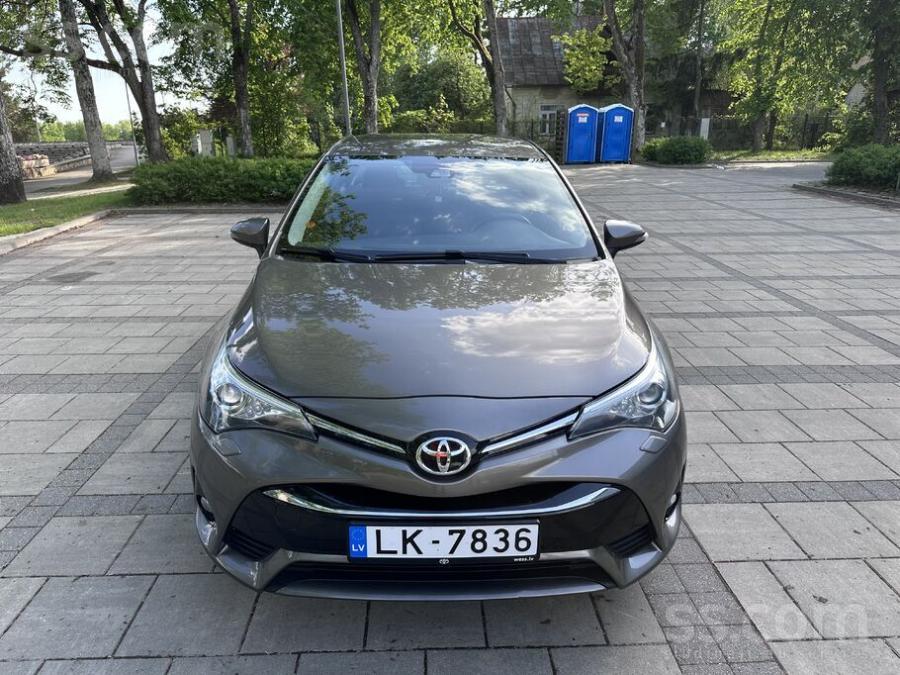 Коричневый Тойота Авенсис 2018 в Огре, объемом двигателя 1.80 л и пробегом 96 тыс. км за 13200 €, фото 6 на AUTOMOTO.COM.LV