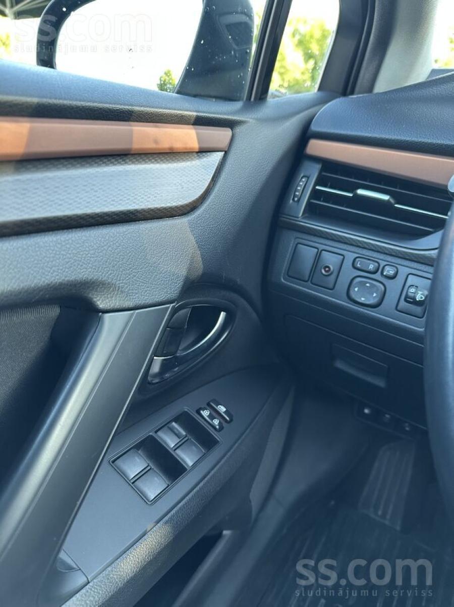 Коричневый Тойота Авенсис 2018 в Огре, объемом двигателя 1.80 л и пробегом 96 тыс. км за 13200 €, фото 13 на AUTOMOTO.COM.LV