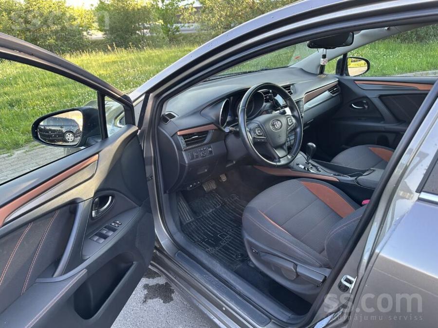 Коричневый Тойота Авенсис 2018 в Огре, объемом двигателя 1.80 л и пробегом 96 тыс. км за 13200 €, фото 15 на AUTOMOTO.COM.LV