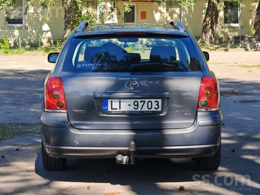 Brūns Toyota Avensis 2004 Rīga, ar dzinēja tilpumu 2.00 L un nobraukumu 245 tūkst. km par 2200 €, foto 11 vietnē AUTOMOTO.COM.LV