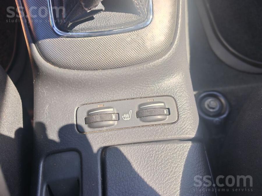 Brūns Toyota Avensis 2004 Rīga, ar dzinēja tilpumu 2.00 L un nobraukumu 245 tūkst. km par 2200 €, foto 20 vietnē AUTOMOTO.COM.LV