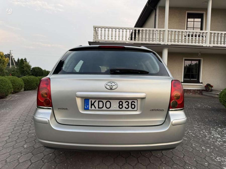 Коричневый Тойота Авенсис 2004 в Каунас, объемом двигателя 1.76 л и пробегом 280 тыс. км за 1950 €, фото 5 на AUTOMOTO.COM.LV