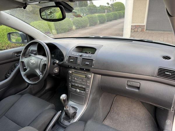 Brūns Toyota Avensis 2004 Kauņa, ar dzinēja tilpumu 1.76 L un nobraukumu 280 tūkst. km par 1950 €, foto 9 vietnē AUTOMOTO.COM.LV