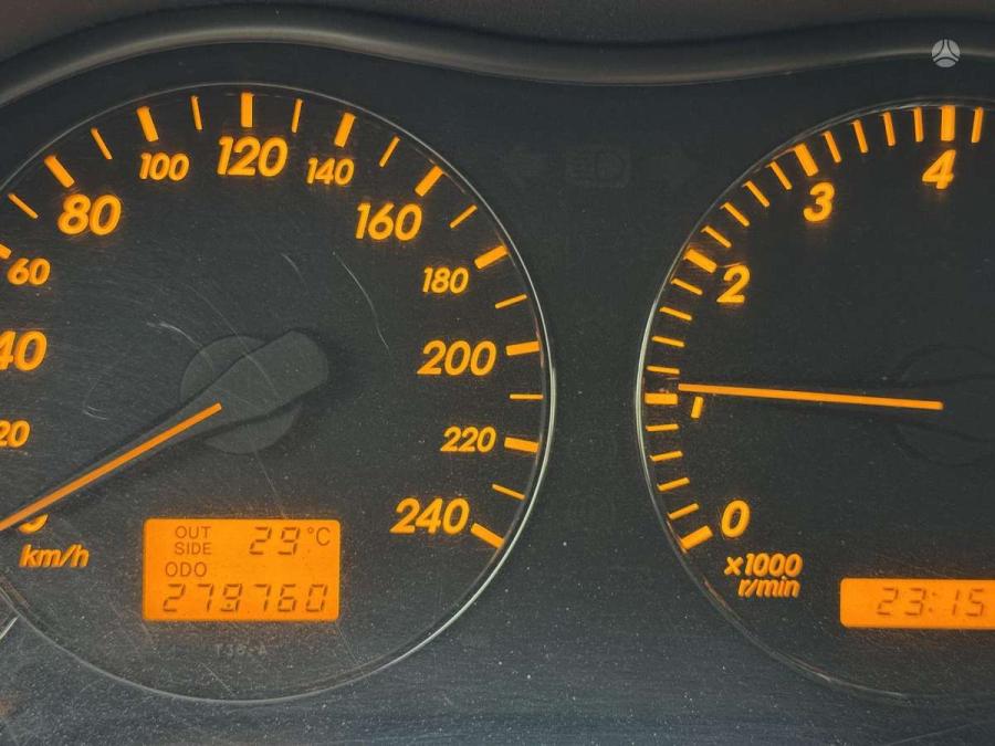 Коричневый Тойота Авенсис 2004 в Каунас, объемом двигателя 1.76 л и пробегом 280 тыс. км за 1950 €, фото 19 на AUTOMOTO.COM.LV