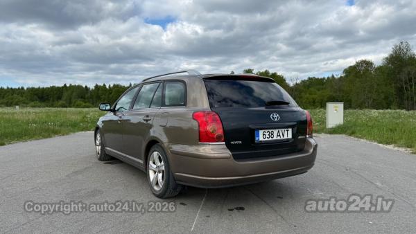 Brown Toyota Avensis 2005 in Tallinn, with an engine capacity of 1.80 L and mileage of 388 thousand km for 1650 €, photo 2 on AUTOMOTO.COM.LV