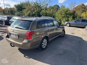 Коричневый Тойота Авенсис 2005 в Шяуляй, объемом двигателя 2.40 л и пробегом 0 тыс. км за 1549 €, фото 5 на AUTOMOTO.COM.LV