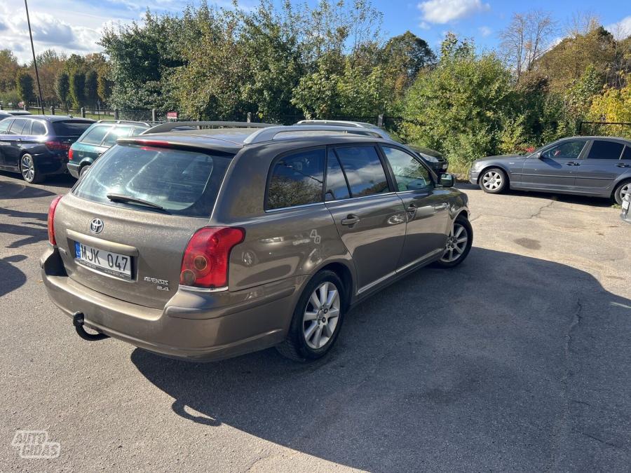 Коричневый Тойота Авенсис 2005 в Шяуляй, объемом двигателя 2.40 л и пробегом 0 тыс. км за 1549 €, фото 5 на AUTOMOTO.COM.LV