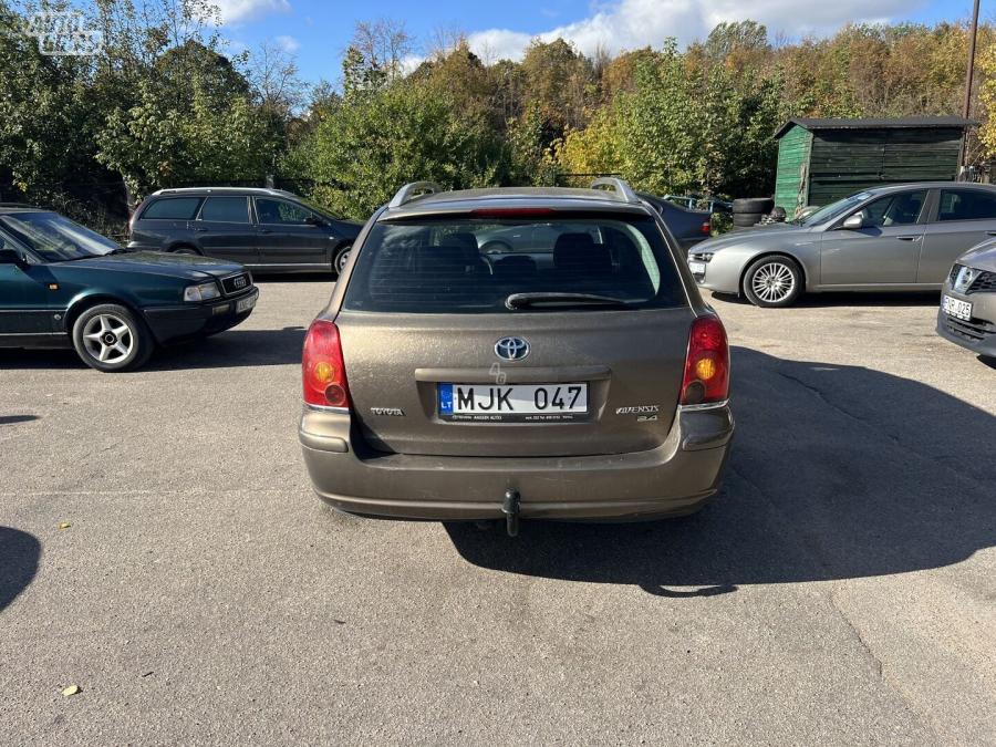 Коричневый Тойота Авенсис 2005 в Шяуляй, объемом двигателя 2.40 л и пробегом 0 тыс. км за 1549 €, фото 6 на AUTOMOTO.COM.LV