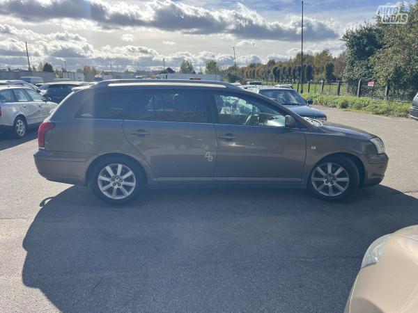 Brown Toyota Avensis 2005 in Siauliai, with an engine capacity of 2.40 L and mileage of 0 thousand km for 1549 €, photo 9 on AUTOMOTO.COM.LV
