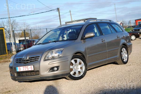 Brown Toyota Avensis 2006 in Riga, with an engine capacity of 1.80 L and mileage of 205 thousand km for 2790 €, photo 1 on AUTOMOTO.COM.LV