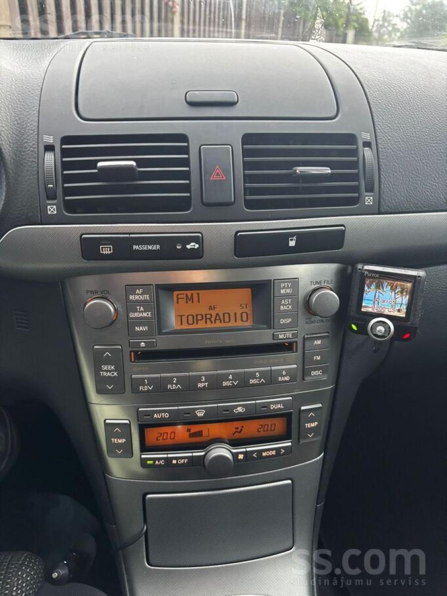 Brūns Toyota Avensis 2006 Jelgava, ar dzinēja tilpumu 2.20 L un nobraukumu 253 tūkst. km par 1950 €, foto 9 vietnē AUTOMOTO.COM.LV