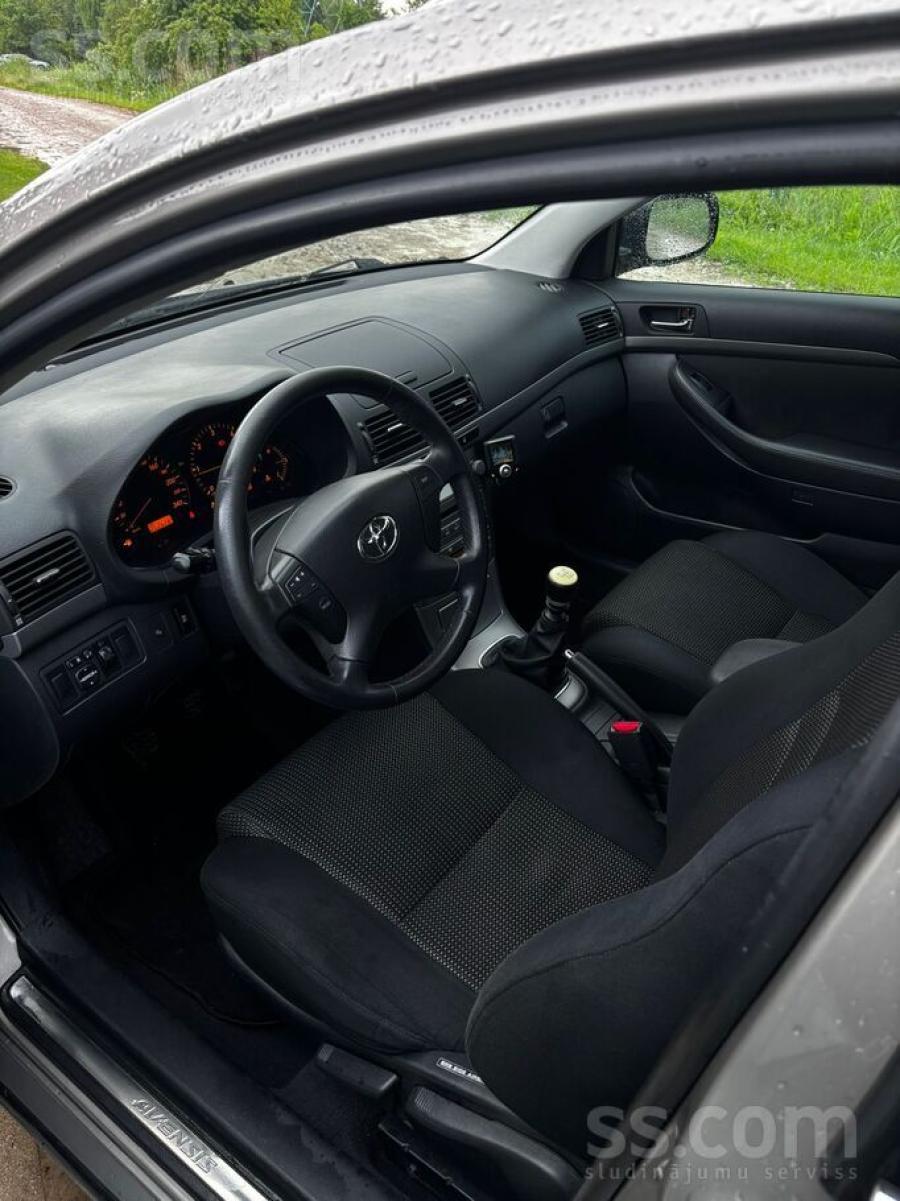 Brūns Toyota Avensis 2006 Jelgava, ar dzinēja tilpumu 2.20 L un nobraukumu 253 tūkst. km par 1950 €, foto 11 vietnē AUTOMOTO.COM.LV