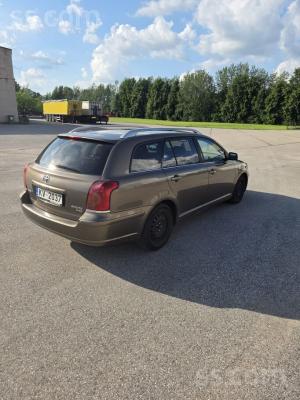 Brown Toyota Avensis 2006 in Jelgava, with an engine capacity of 2.00 L and mileage of 380 thousand km for 600 €, photo 4 on AUTOMOTO.COM.LV