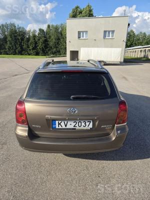 Brown Toyota Avensis 2006 in Jelgava, with an engine capacity of 2.00 L and mileage of 380 thousand km for 600 €, photo 5 on AUTOMOTO.COM.LV