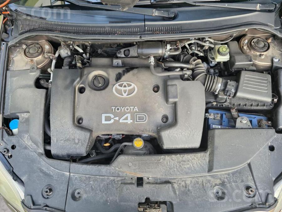 Brown Toyota Avensis 2006 in Jelgava, with an engine capacity of 2.00 L and mileage of 380 thousand km for 600 €, photo 8 on AUTOMOTO.COM.LV