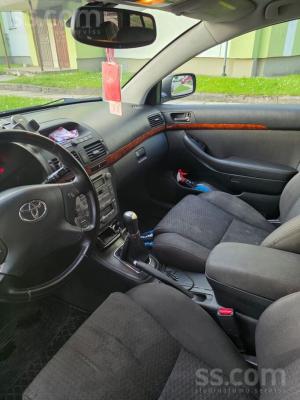 Brown Toyota Avensis 2006 in Jelgava, with an engine capacity of 2.00 L and mileage of 380 thousand km for 600 €, photo 12 on AUTOMOTO.COM.LV