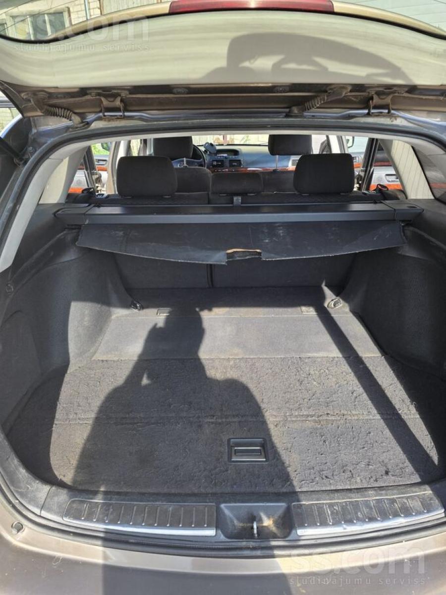 Brown Toyota Avensis 2006 in Jelgava, with an engine capacity of 2.00 L and mileage of 380 thousand km for 600 €, photo 19 on AUTOMOTO.COM.LV