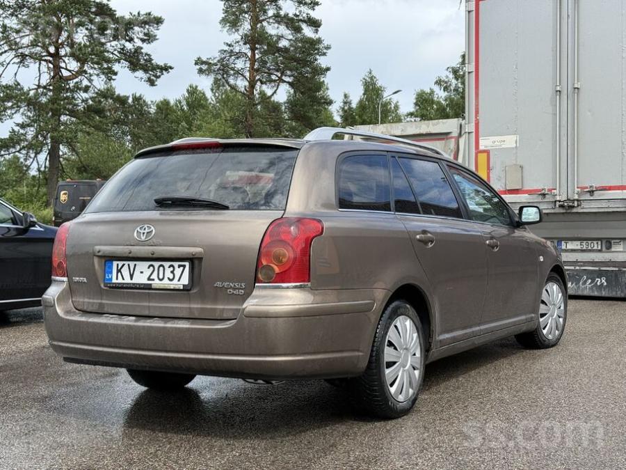 Коричневый Тойота Авенсис 2006 в Елгава, объемом двигателя 2.00 л и пробегом 380 тыс. км за 1350 €, фото 3 на AUTOMOTO.COM.LV