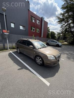 Brūns Toyota Avensis 2006 Rīga, ar dzinēja tilpumu 1.80 L un nobraukumu 345 tūkst. km par 1700 €, foto  vietnē AUTOMOTO.COM.LV