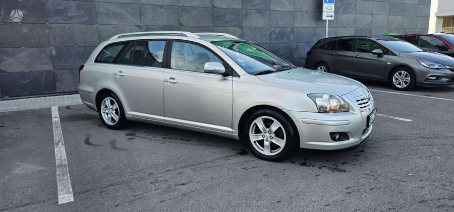 Brūns Toyota Avensis 2007 Klaipėda, ar dzinēja tilpumu 2.00 L un nobraukumu 193 tūkst. km par 2500 €, foto 4 vietnē AUTOMOTO.COM.LV