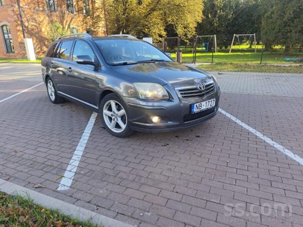 Коричневый Тойота Авенсис 2007 в Рига, объемом двигателя 2.20 л и пробегом 432 тыс. км за 2200 €, фото 1 на AUTOMOTO.COM.LV