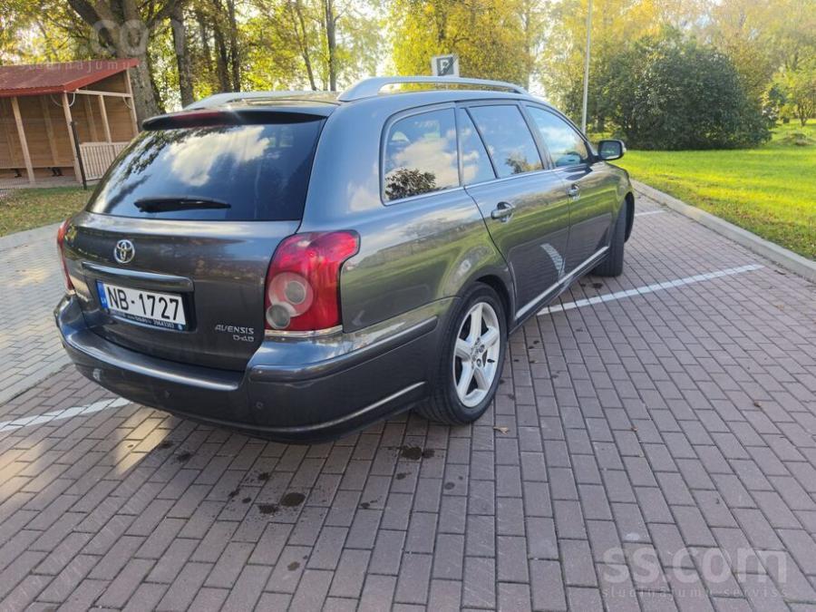 Коричневый Тойота Авенсис 2007 в Рига, объемом двигателя 2.20 л и пробегом 432 тыс. км за 2200 €, фото 3 на AUTOMOTO.COM.LV