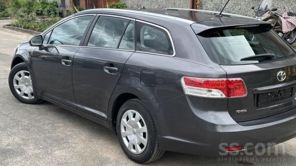 Brūns Toyota Avensis 2010 Rēzekne, ar dzinēja tilpumu 2.00 L un nobraukumu 254 tūkst. km par 1500 €, foto 6 vietnē AUTOMOTO.COM.LV