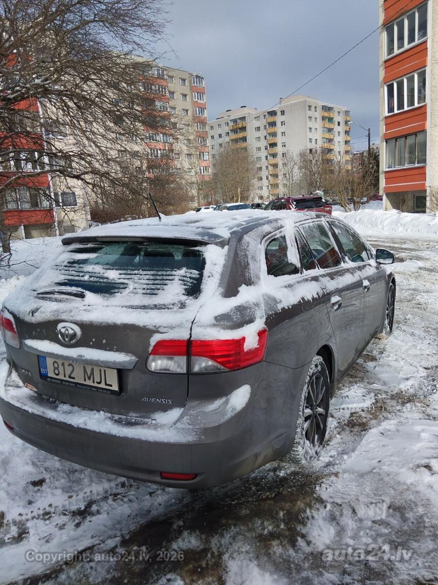 Brūns Toyota Avensis 2014 Tallina, ar dzinēja tilpumu 1.80 L un nobraukumu 232 tūkst. km par 6800 €, foto 3 vietnē AUTOMOTO.COM.LV