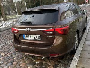 Brown Toyota Avensis 2015 in Kaunas, with an engine capacity of 1.80 L and mileage of 265 thousand km for 10200 €, photo 2 on AUTOMOTO.COM.LV