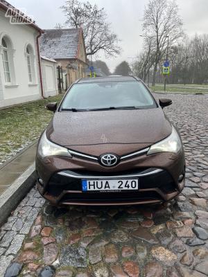 Brown Toyota Avensis 2015 in Kaunas, with an engine capacity of 1.80 L and mileage of 265 thousand km for 10200 €, photo 3 on AUTOMOTO.COM.LV