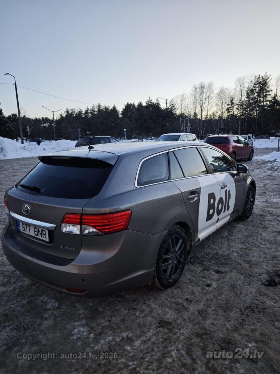 Коричневый Тойота Авенсис 2015 в Таллин, объемом двигателя 1.80 л и пробегом 360 тыс. км за 7700 €, фото 6 на AUTOMOTO.COM.LV