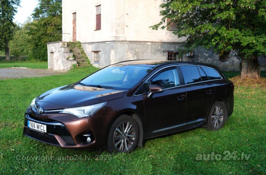Brūns Toyota Avensis 2015 Tallina, ar dzinēja tilpumu 1.80 L un nobraukumu 189 tūkst. km par 11300 €, foto 3 vietnē AUTOMOTO.COM.LV