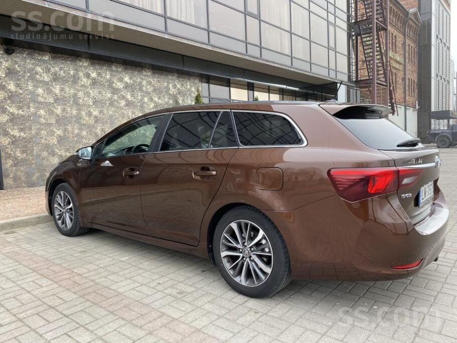 Коричневый Тойота Авенсис 2015 в Лиепая, объемом двигателя 2.00 л и пробегом 192 тыс. км за 8550 €, фото 5 на AUTOMOTO.COM.LV