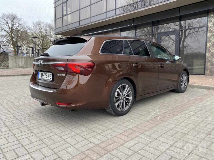 Коричневый Тойота Авенсис 2015 в Лиепая, объемом двигателя 2.00 л и пробегом 192 тыс. км за 8550 €, фото 7 на AUTOMOTO.COM.LV