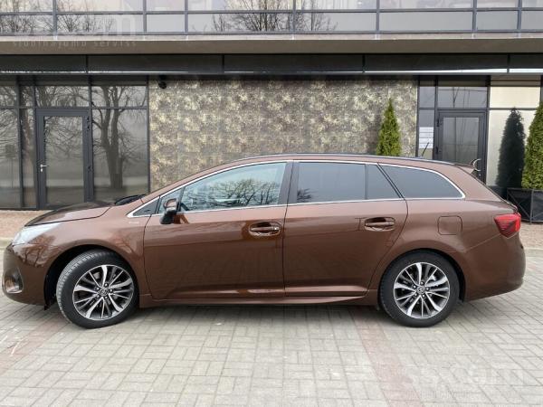 Brown Toyota Avensis 2015 in Liepaja, with an engine capacity of 2.00 L and mileage of 192 thousand km for 8550 €, photo 7 on AUTOMOTO.COM.LV