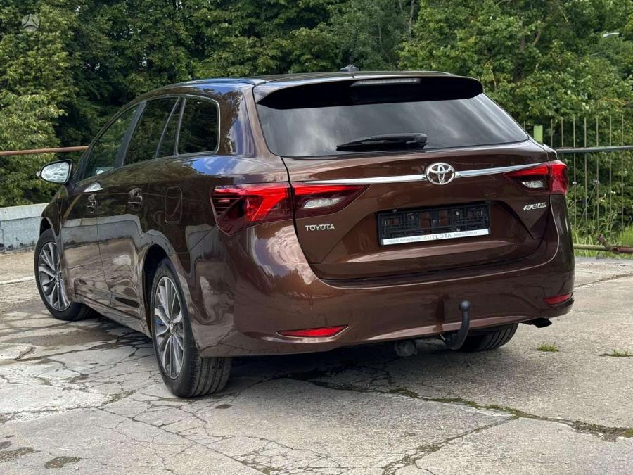 Brūns Toyota Avensis 2015 Viļņa, ar dzinēja tilpumu 2.00 L un nobraukumu 285 tūkst. km par 8500 €, foto 14 vietnē AUTOMOTO.COM.LV
