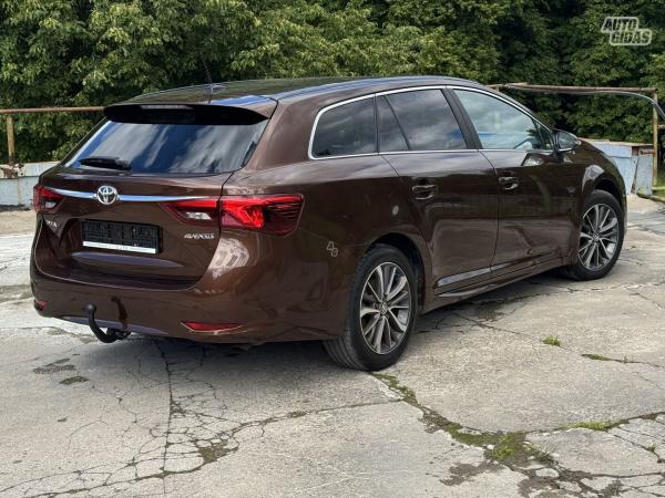 Коричневый Тойота Авенсис 2015 в Вильнюс, объемом двигателя 2.00 л и пробегом 285 тыс. км за 8500 €, фото 3 на AUTOMOTO.COM.LV