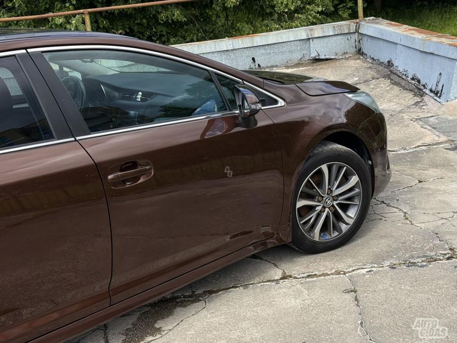 Коричневый Тойота Авенсис 2015 в Вильнюс, объемом двигателя 2.00 л и пробегом 285 тыс. км за 8500 €, фото 18 на AUTOMOTO.COM.LV