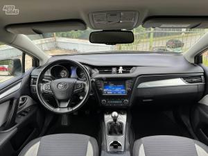 Коричневый Тойота Авенсис 2015 в Вильнюс, объемом двигателя 2.00 л и пробегом 285 тыс. км за 8500 €, фото 21 на AUTOMOTO.COM.LV