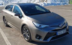 Brown Toyota Avensis 2015 in Vilnius, with an engine capacity of 1.80 L and mileage of 202 thousand km for 8500 €, photo 4 on AUTOMOTO.COM.LV