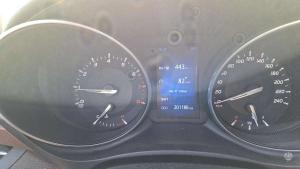 Brown Toyota Avensis 2015 in Vilnius, with an engine capacity of 1.80 L and mileage of 202 thousand km for 8500 €, photo 7 on AUTOMOTO.COM.LV