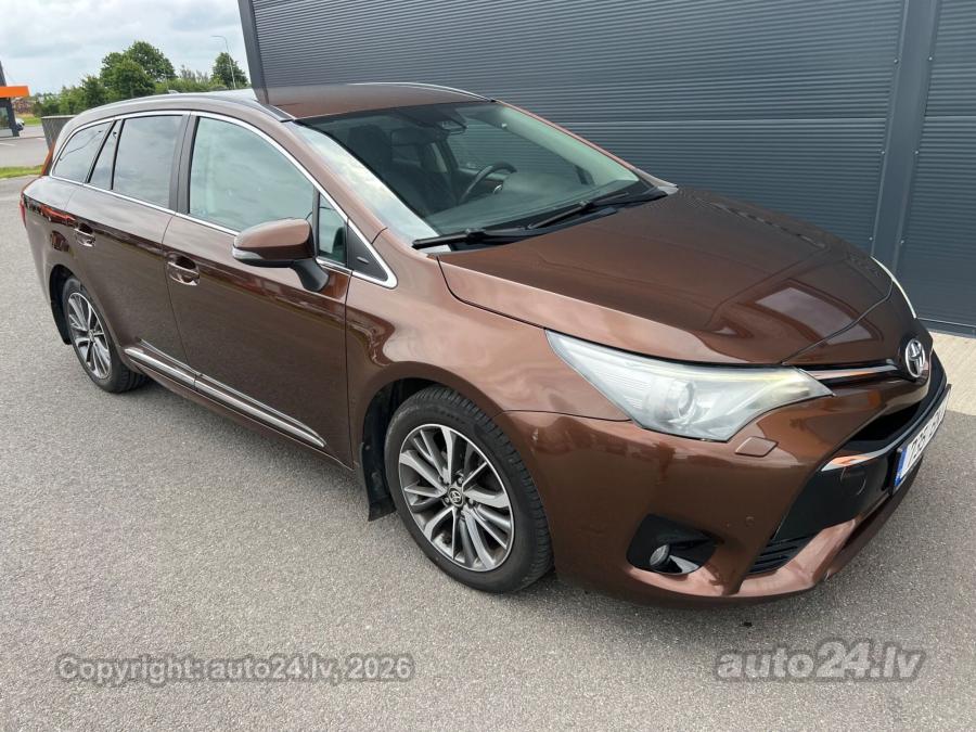 Brūns Toyota Avensis 2015 Kuresāre, ar dzinēja tilpumu 2.00 L un nobraukumu 182 tūkst. km par 11750 €, foto 3 vietnē AUTOMOTO.COM.LV